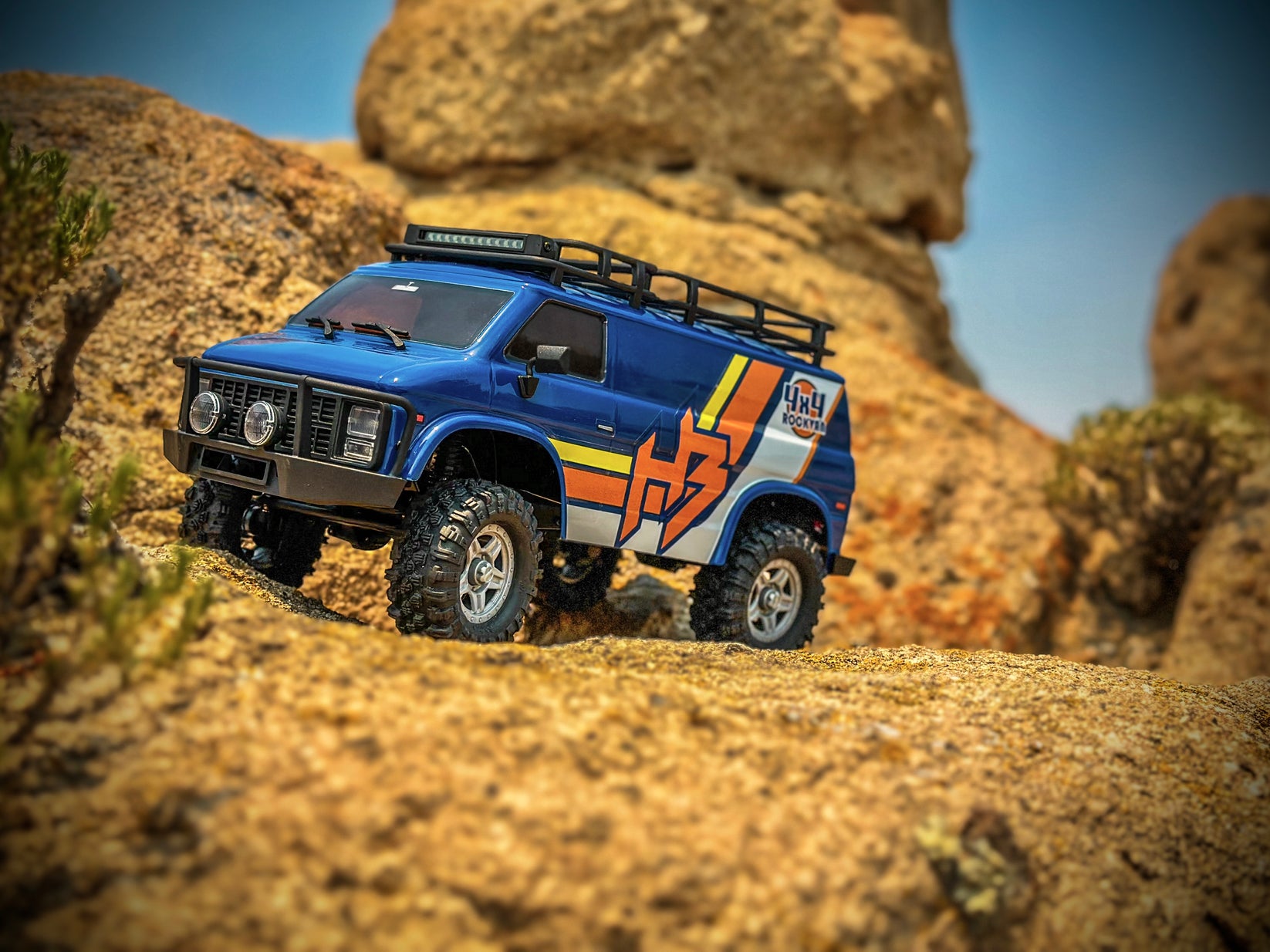 CR18P EVO V2 Rock Van, Brushed, 4x4 RTR Trail Crawler, Choose Color ...